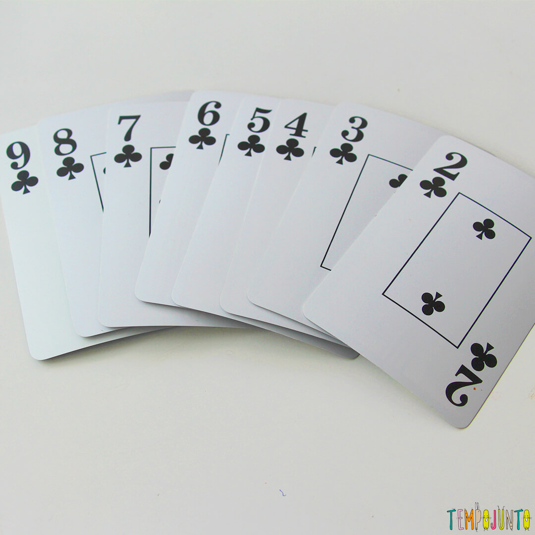 Brincadeiras de matemática para 1o ano: jogo com cartas - Tempojunto